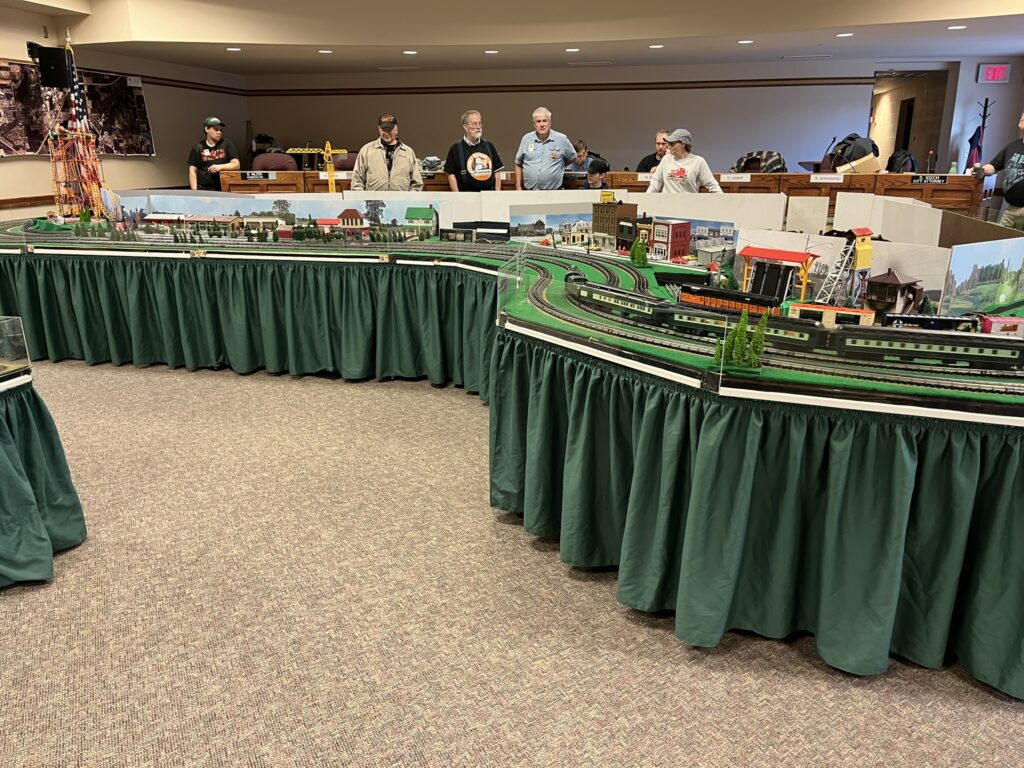 Volunteers – Delavan Train Show